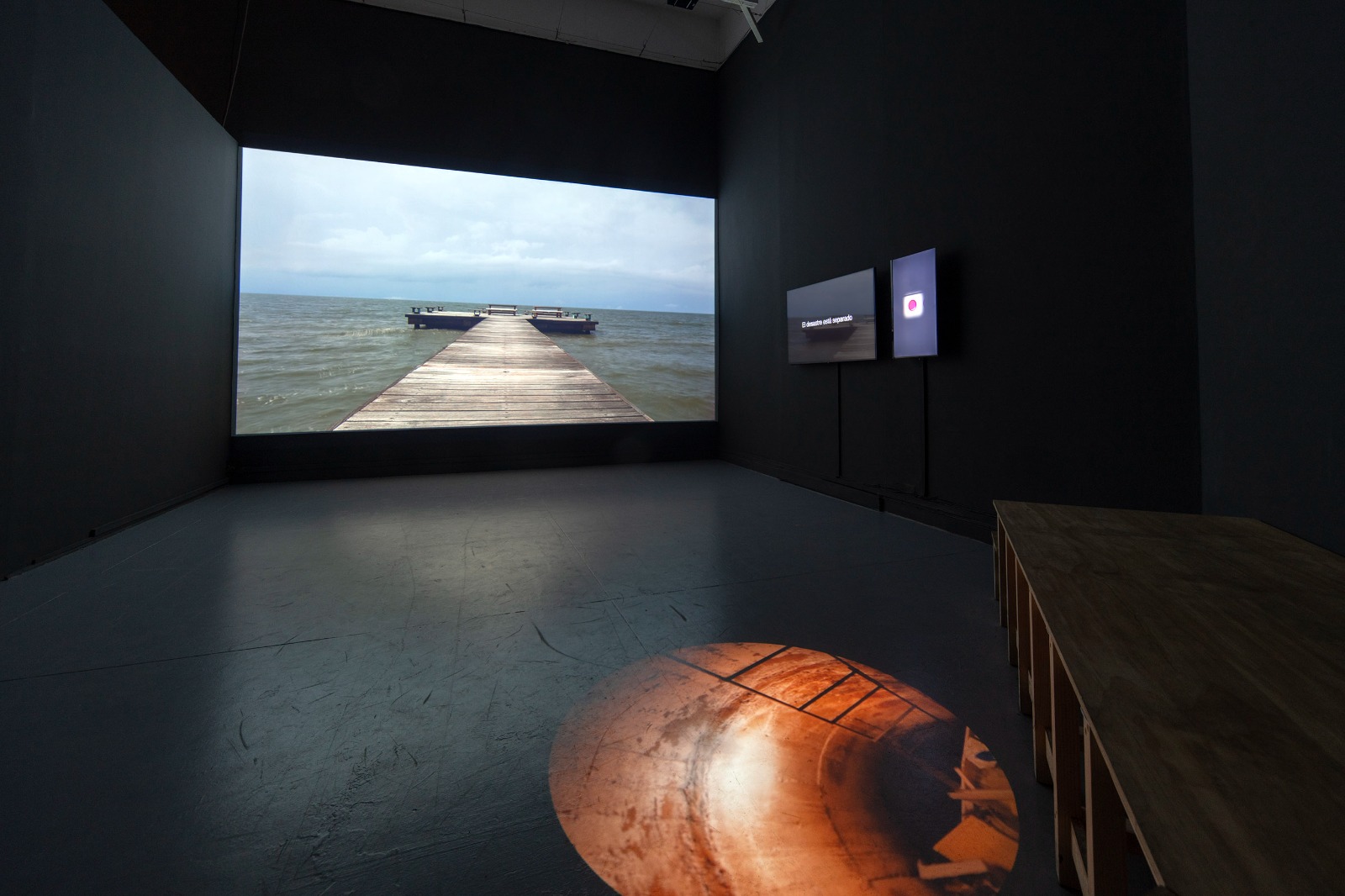 Instituto de Arte PUCV | “Estamos aquí”: video instalación de Claudia ...